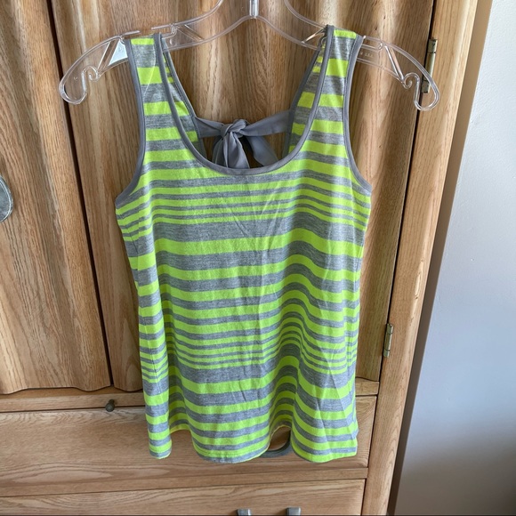 The Limited | Tops | Limited Outback Red Tank | Poshmark